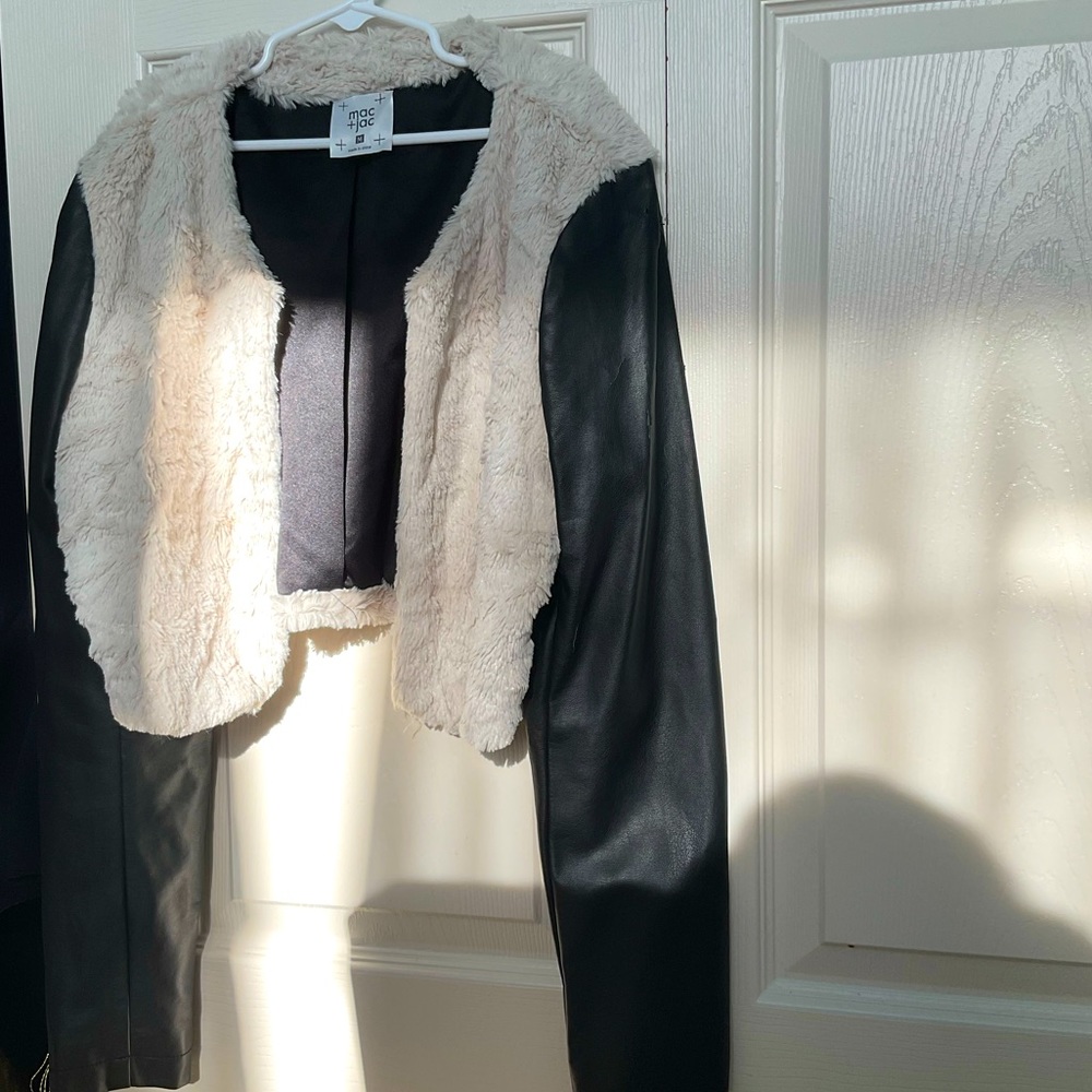 Mac+Jac Cropped White Fur Black Leather Jacket Size M - Gem